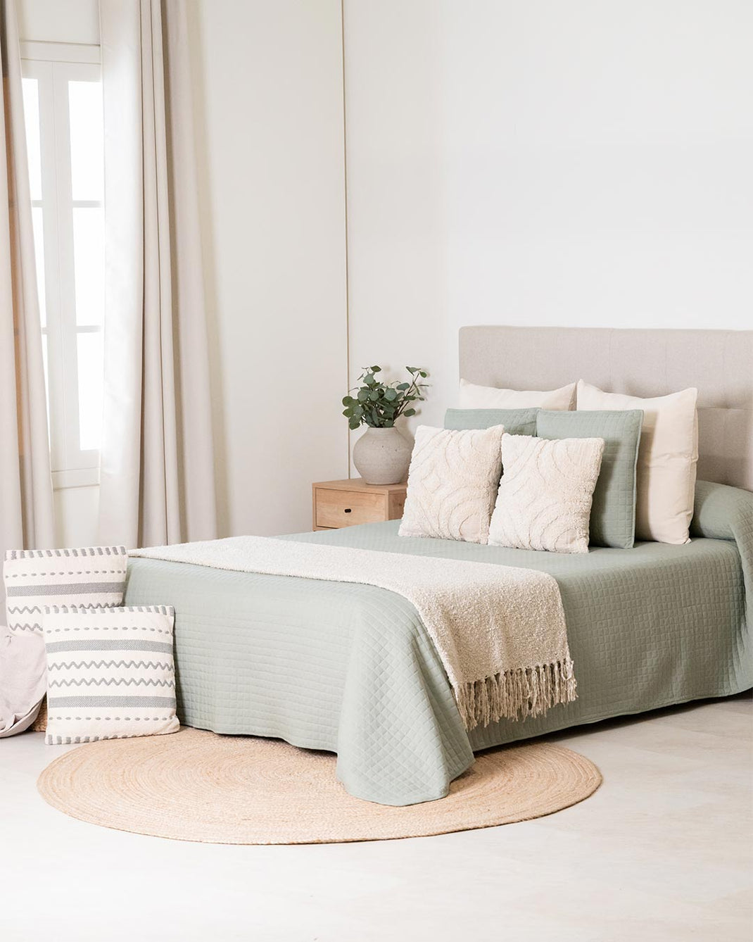 Dormitorio bonito y accesible | Sábanas, colchas multiusos y más ...
