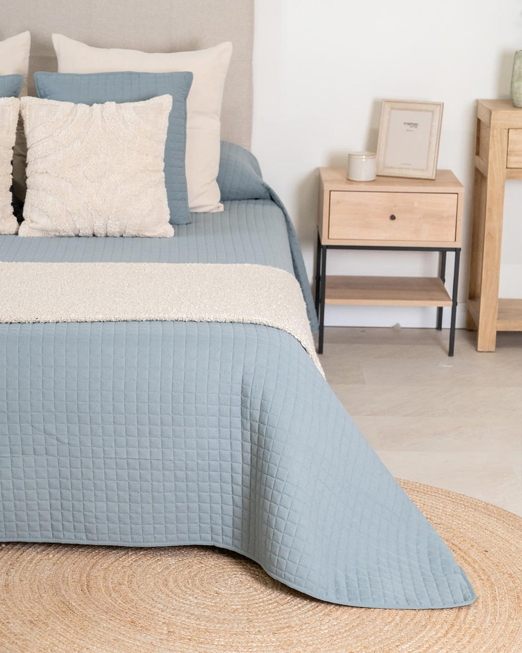 Dormitorio bonito y accesible | Sábanas, colchas multiusos y más ...